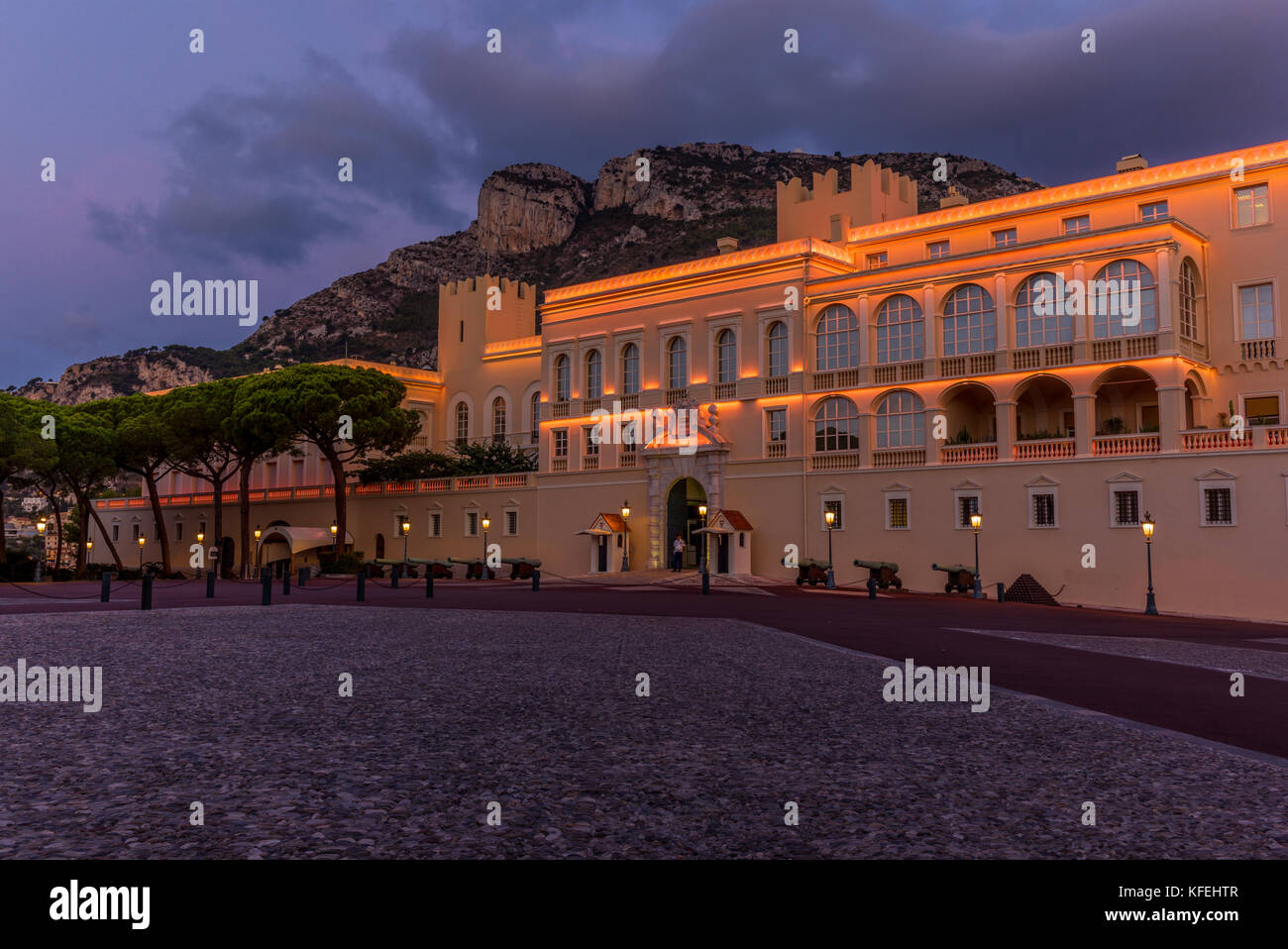 MONTE CARLO, MONACO - SEPTEMBER 6, 2017: View of the facade of the ...