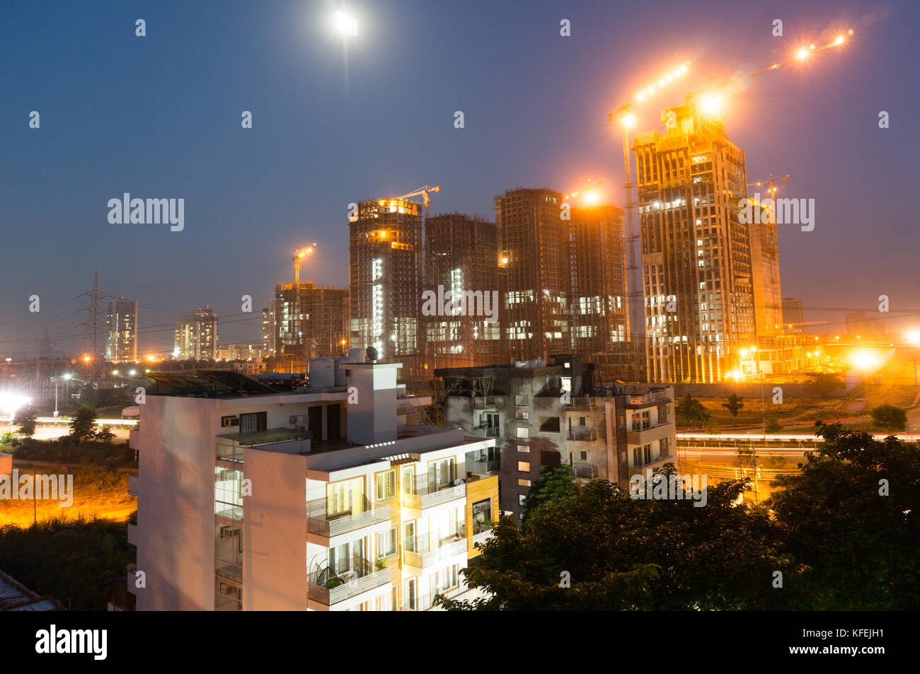 Under construction building in Delhi at Dusk Stock Photo - Alamy