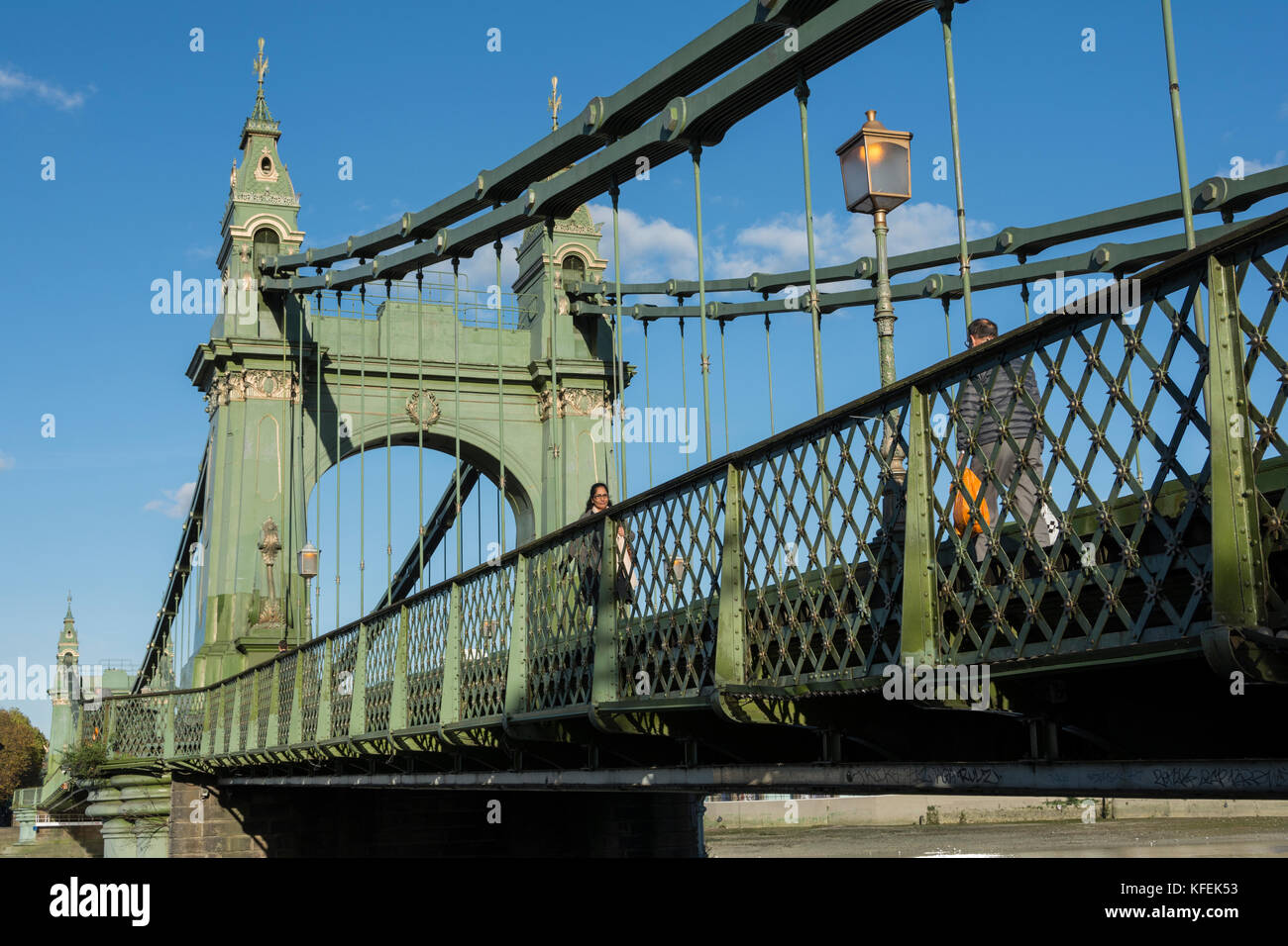 Hammersmith bridge hi-res stock photography and images - Alamy