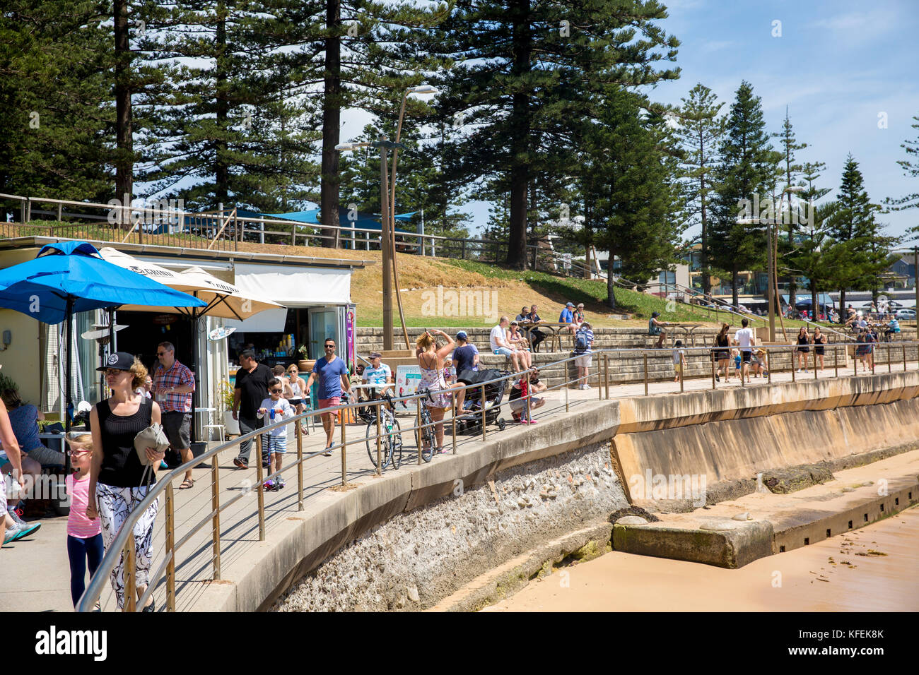 Cafe at Dee why beach is a suburb on Sydney northern beaches,Sydney ...