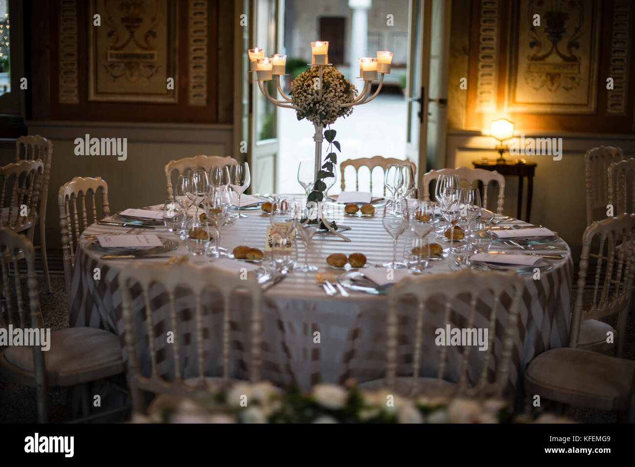 luxurious villa tables set for gala and wedding reception Stock Photo ...