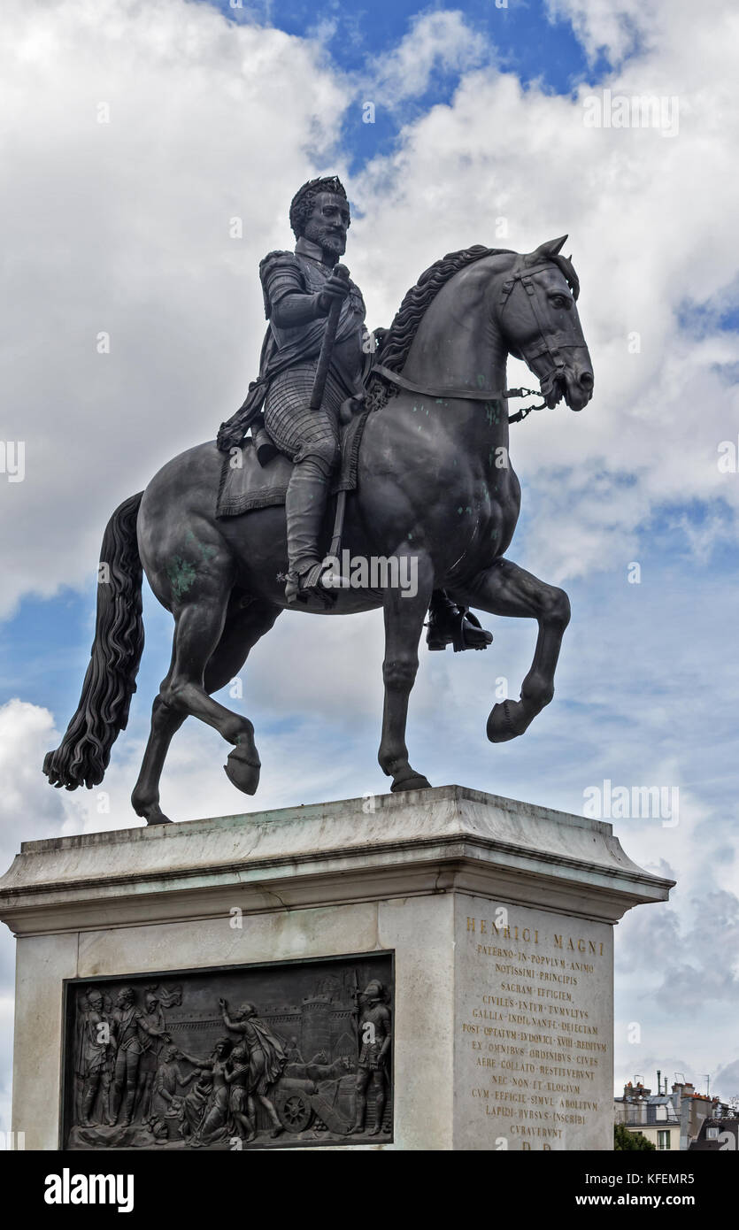 Statue of french king henri iv hi-res stock photography and images - Alamy