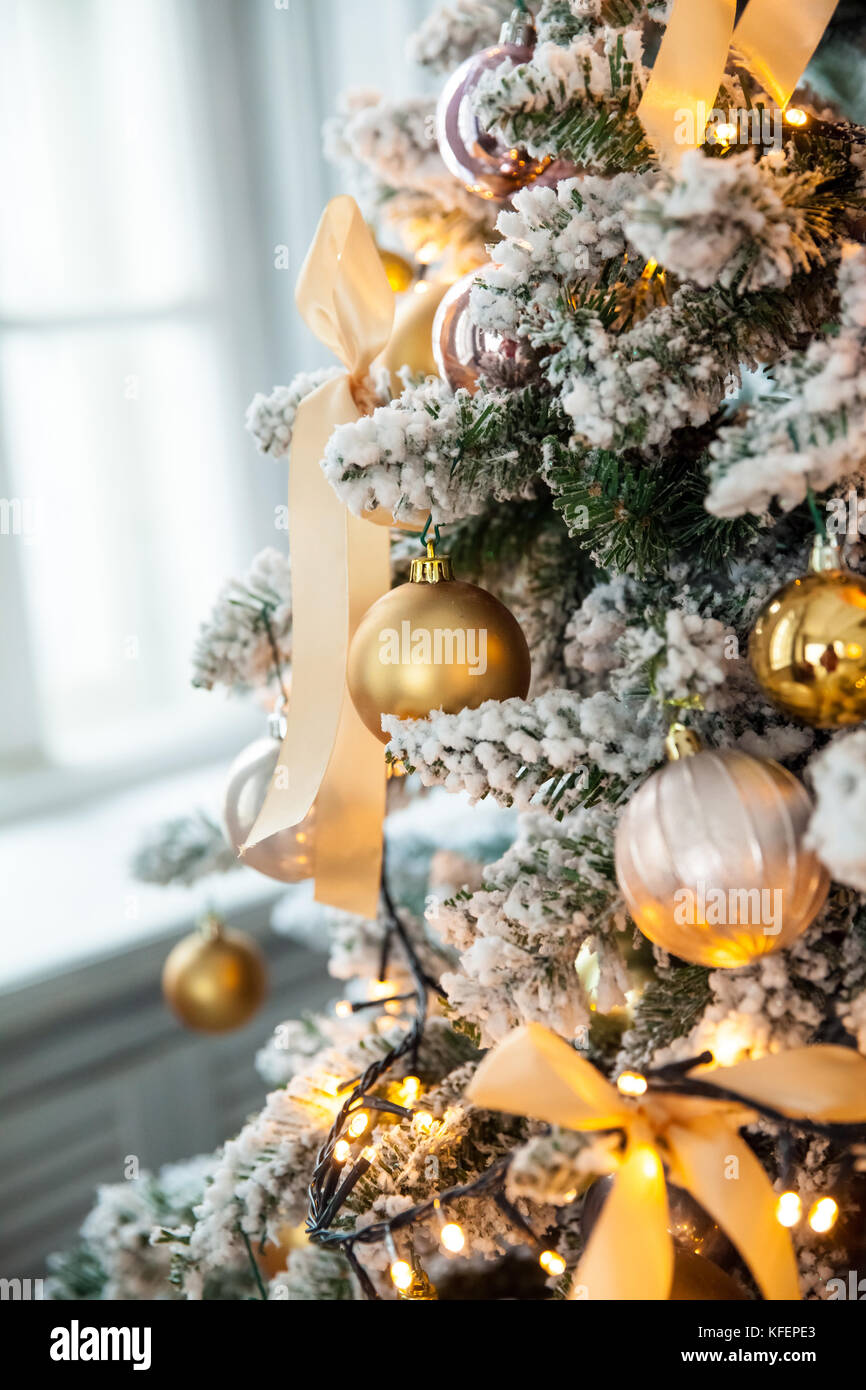 New year tree classic hi-res stock photography and images - Alamy