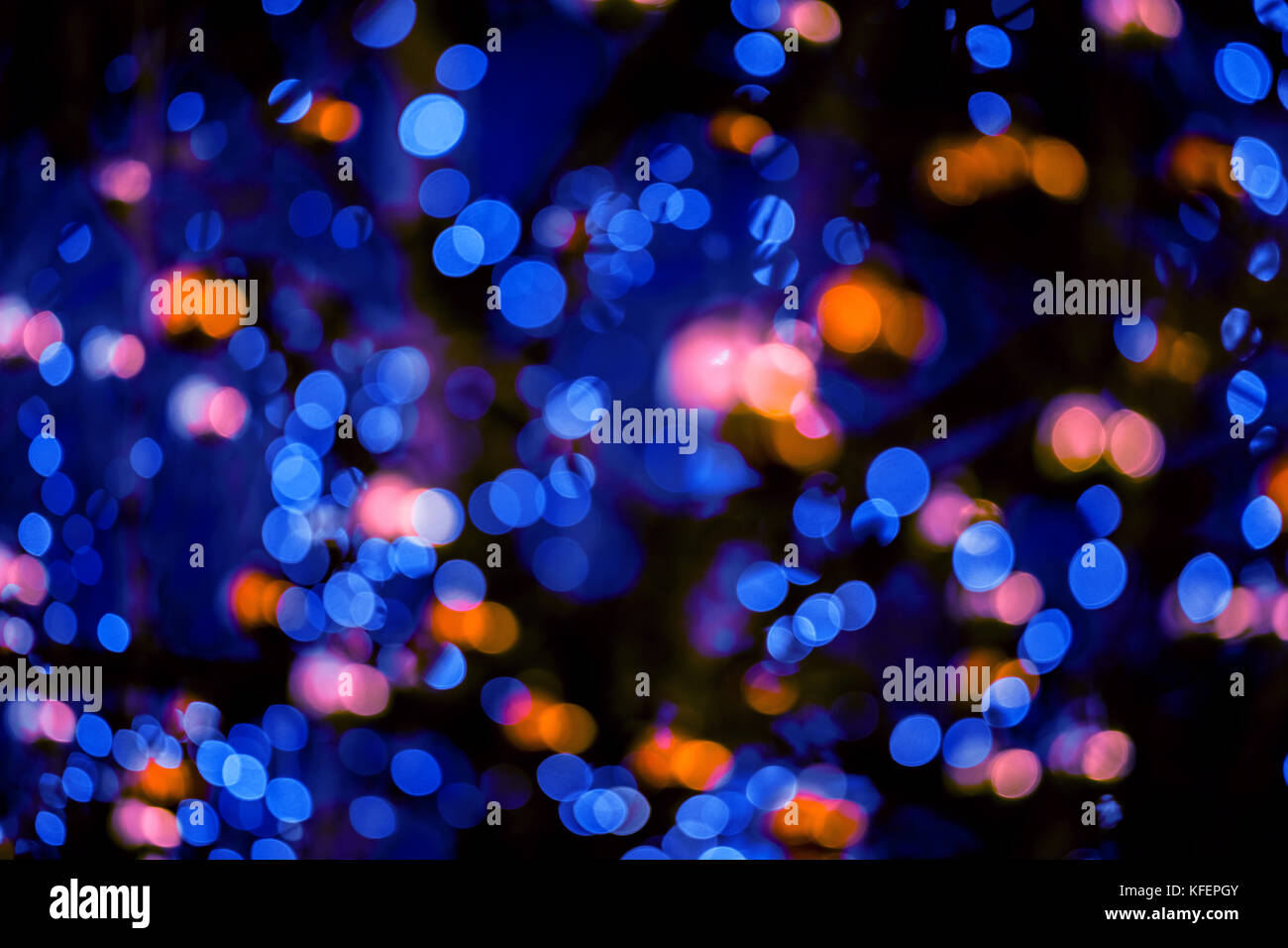 Flashing yellow christmas lights hi-res stock photography and images ...