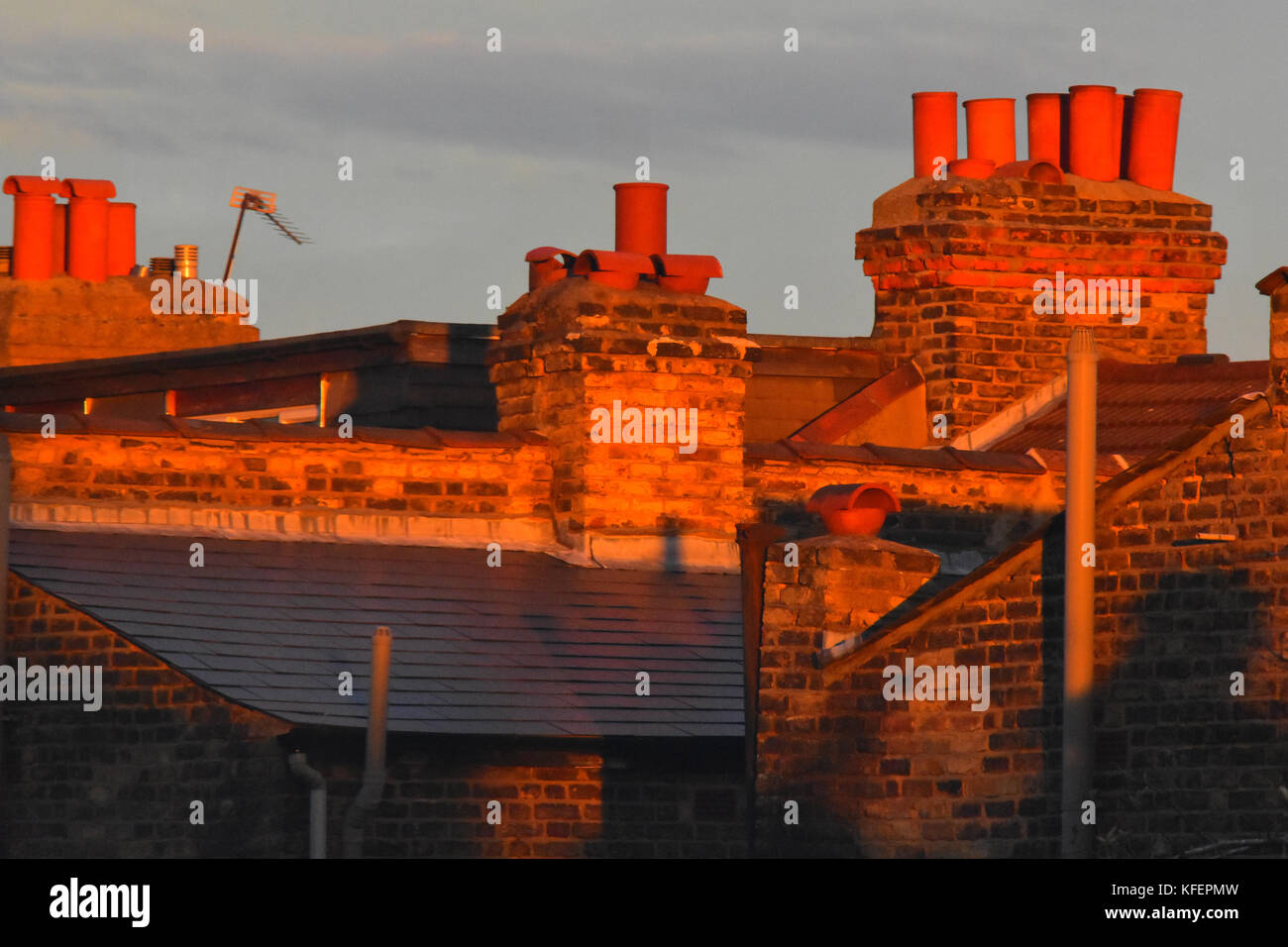 1900's london roof tops hi-res stock photography and images - Alamy
