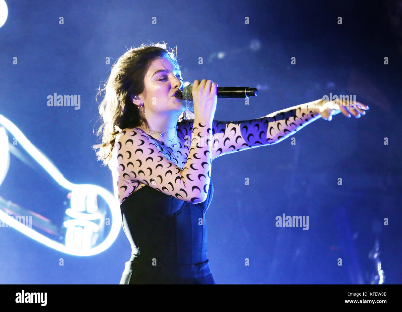 Lorde performs at the Manchester O2 Apollo Featuring: Lorde Where ...