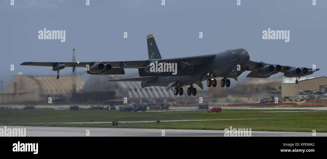 B-52 Stratofortress Taking Off Stock Photo - Alamy