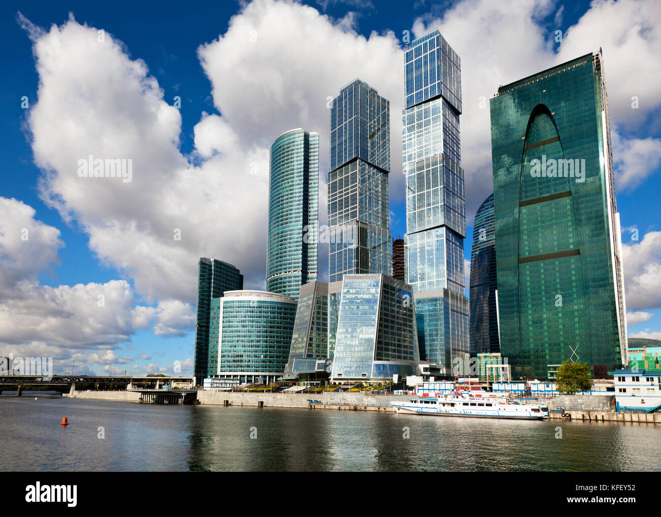 Moscow embankment office building hi-res stock photography and images ...