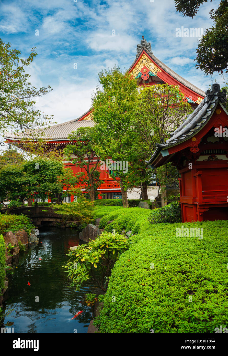 Old temples, shrines and traditional japanese garden in Asakusa ...