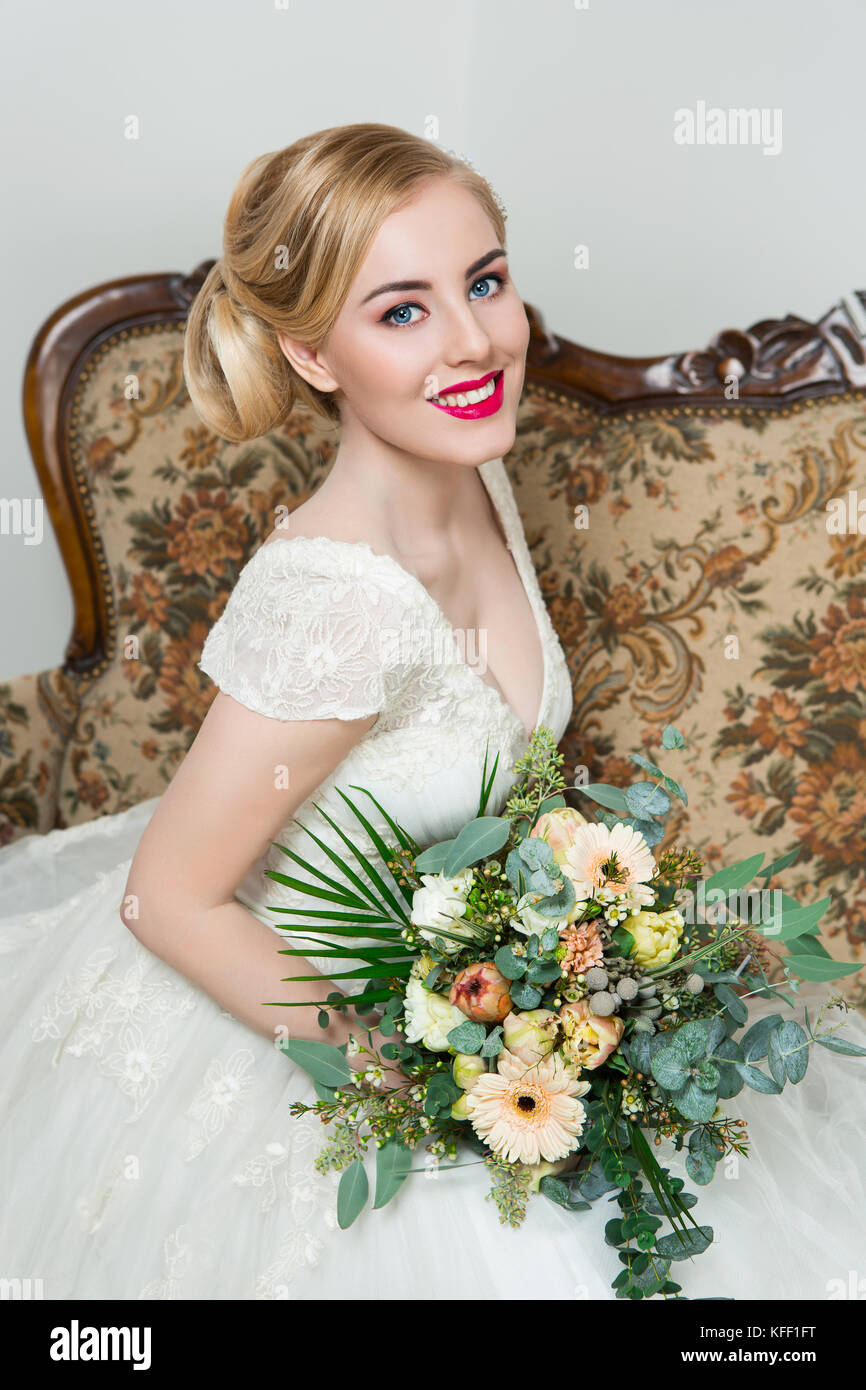 beautiful girl in wedding gown Stock Photo - Alamy