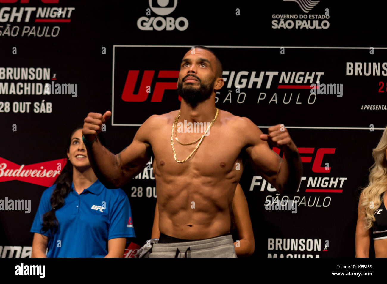 SÃO PAULO, SP - 27.10.2017: UFC PESAGEM OFICIAL - Rob Fontd weighs up ...