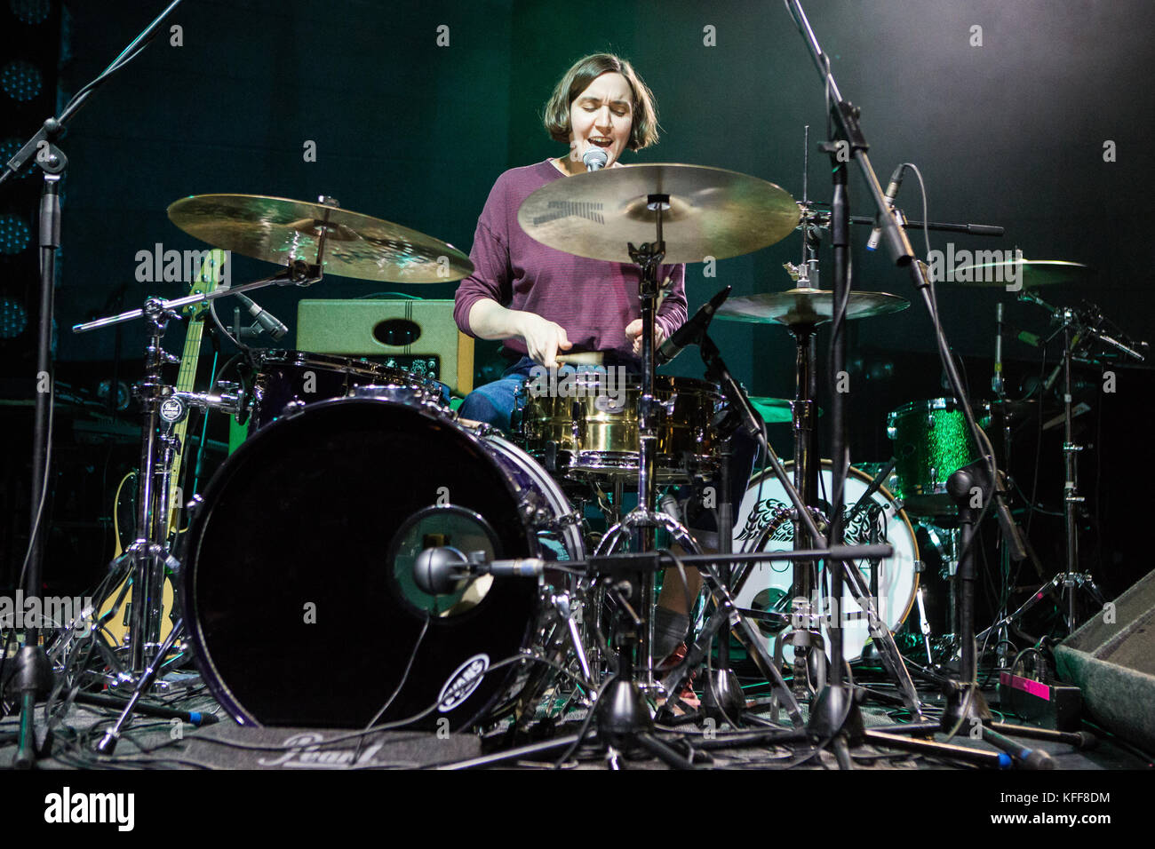 Sacred paws concert hi-res stock photography and images - Alamy