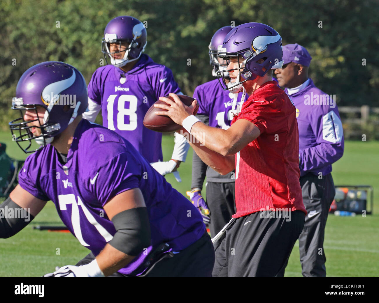 Minnesota vikings @ cleveland browns hi-res stock photography and ...