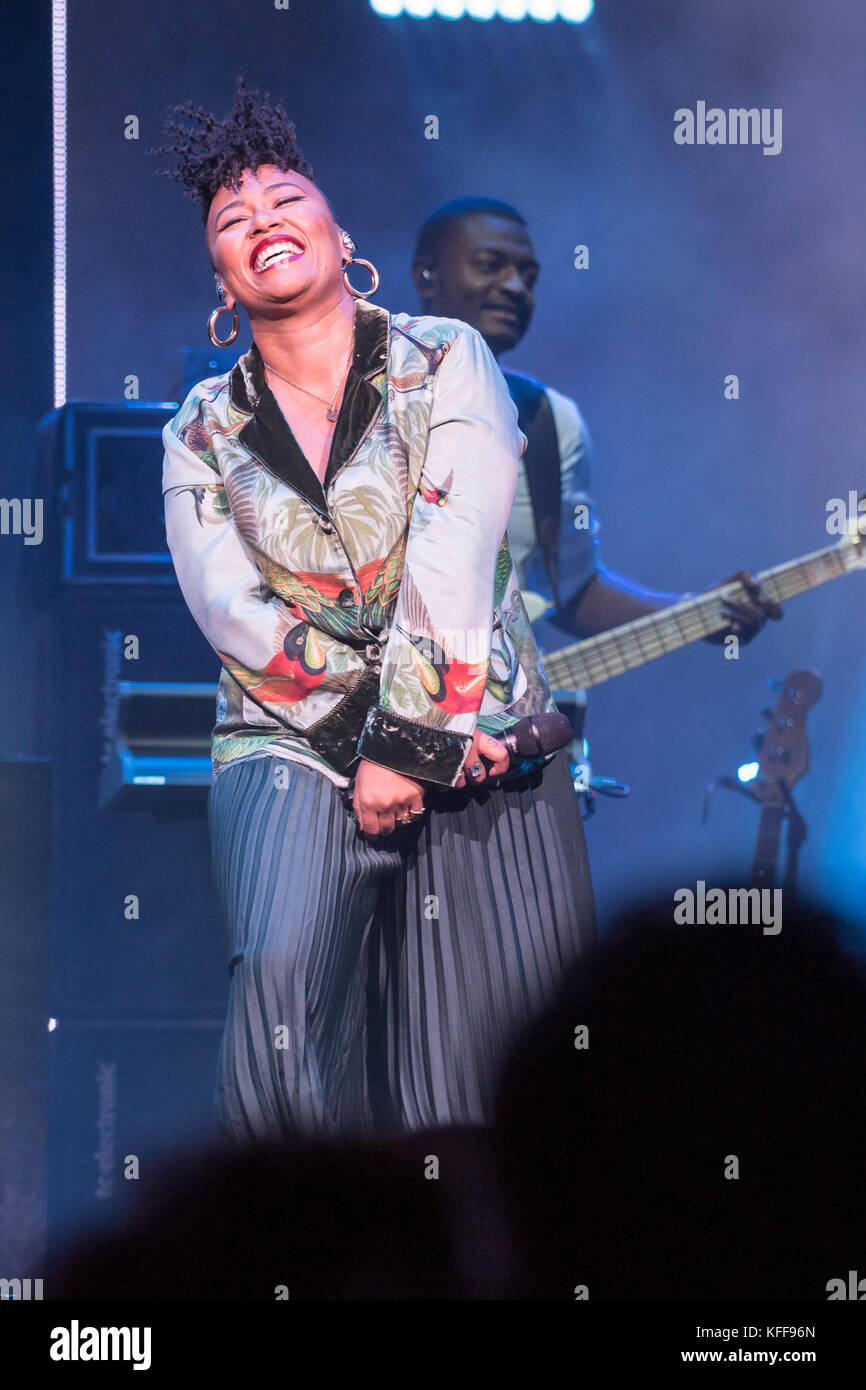 Dublin, County Dublin, Ireland. 27th Oct, 2017. Scottish singer Emeli ...