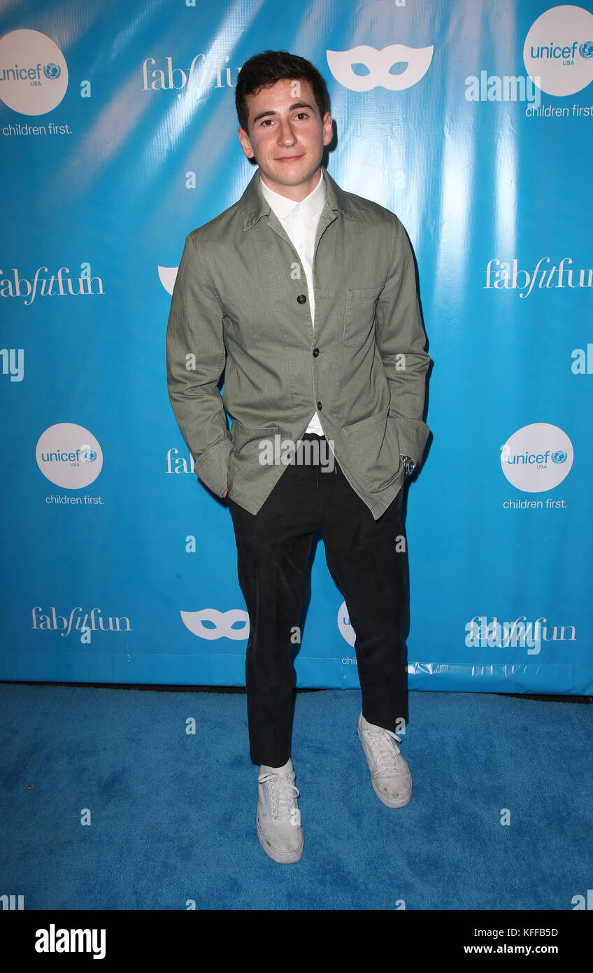 Sam Lerner Suburgatory