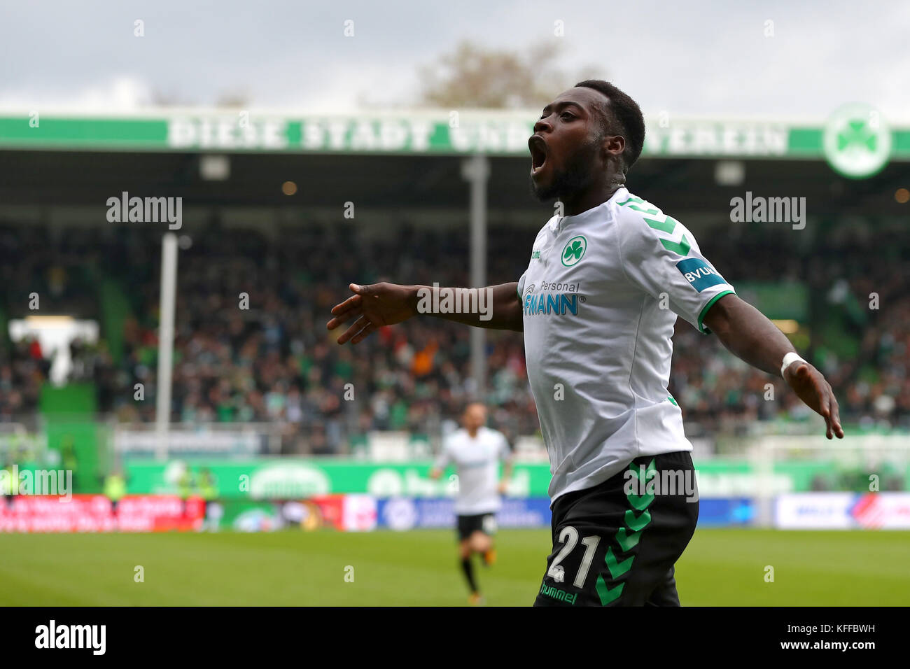 Fürth, Germany. 28th Oct, 2017. Fürth's Khaled Narey celebrates after ...