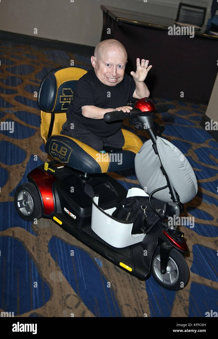Parsippany, NJ, USA. 27th Oct, 2017. Verne Troyer in attendance for ...