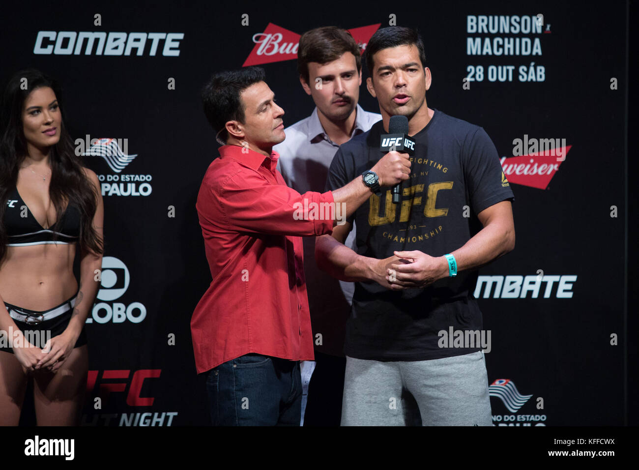 Ufc fighter hi-res stock photography and images - Alamy