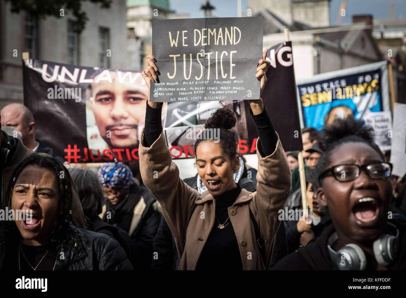 London, UK. 28th Oct, 2017. 19th Annual remembrance procession protest ...