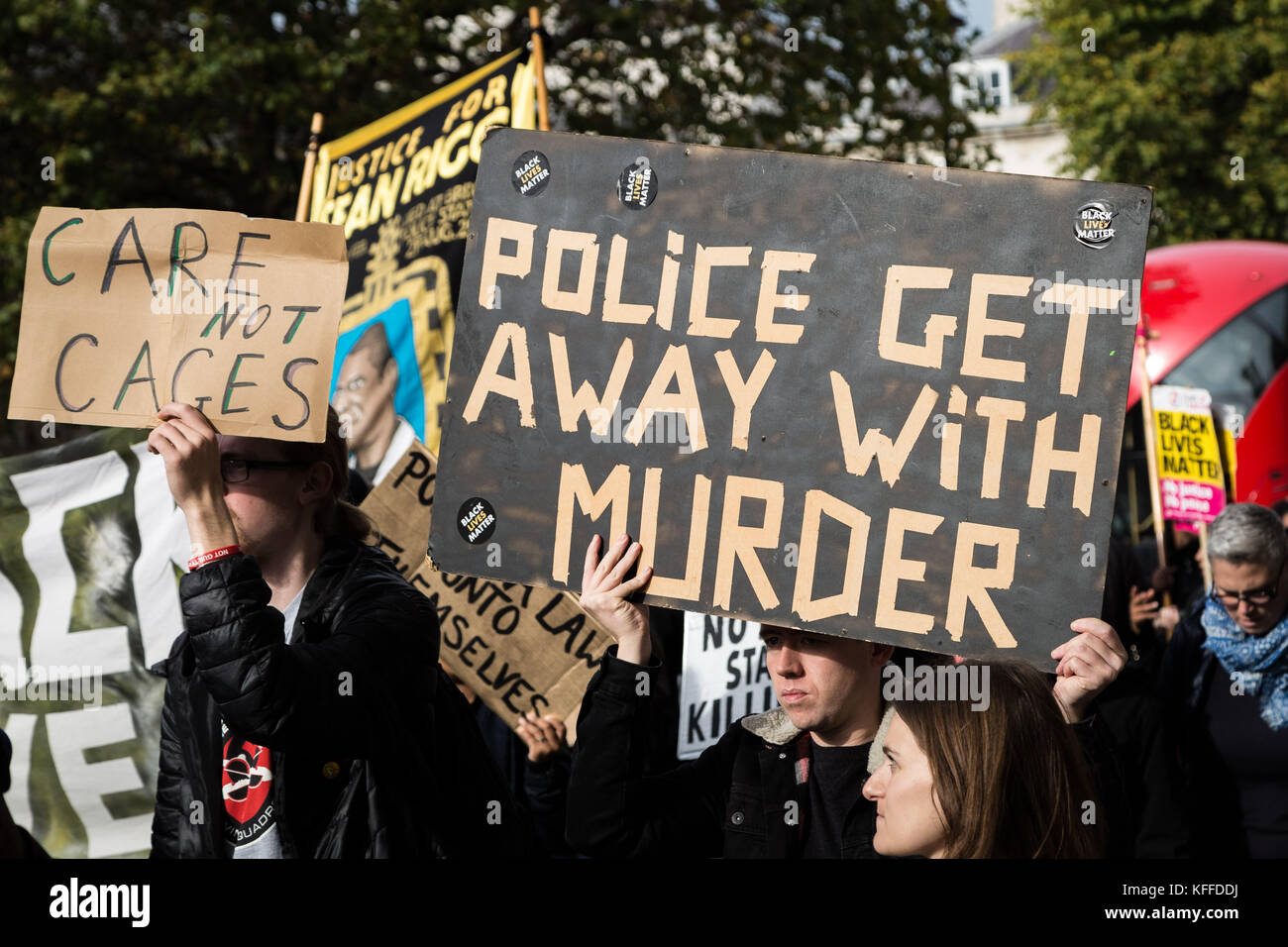 London, UK. 28th Oct, 2017. 19th Annual remembrance procession protest ...