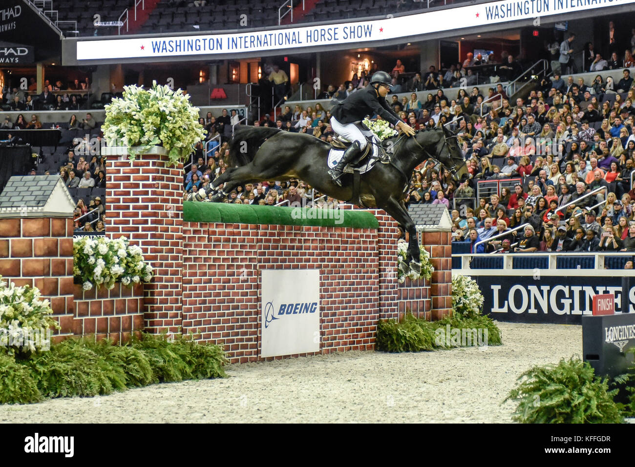 October 27, 2017 - Washington, DC, U.S - AARON VALE competes in the ...