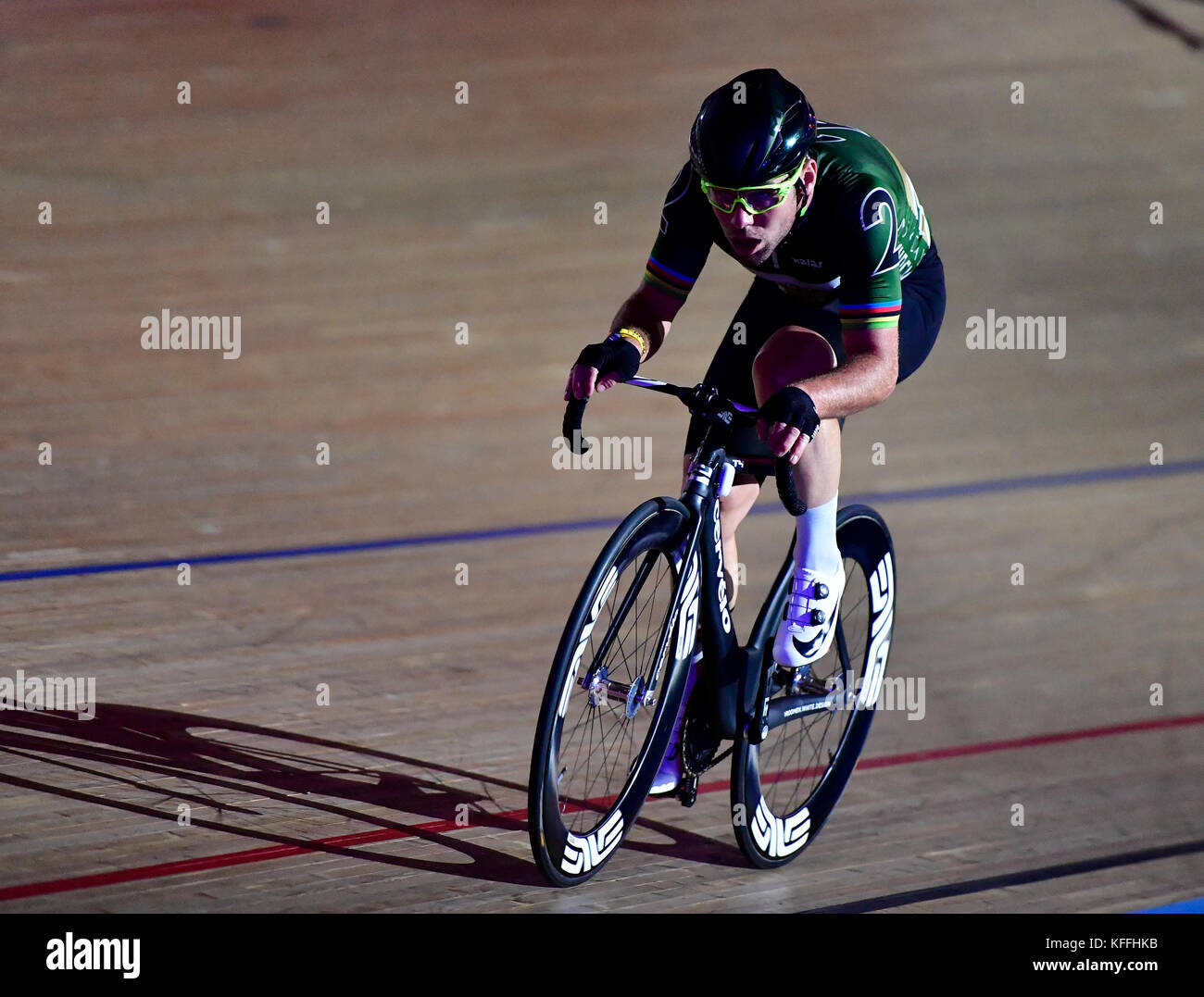 London, UK. 28th Oct, 2017. Mark Cavendish / Peter Kennaugh (GBR) in ...
