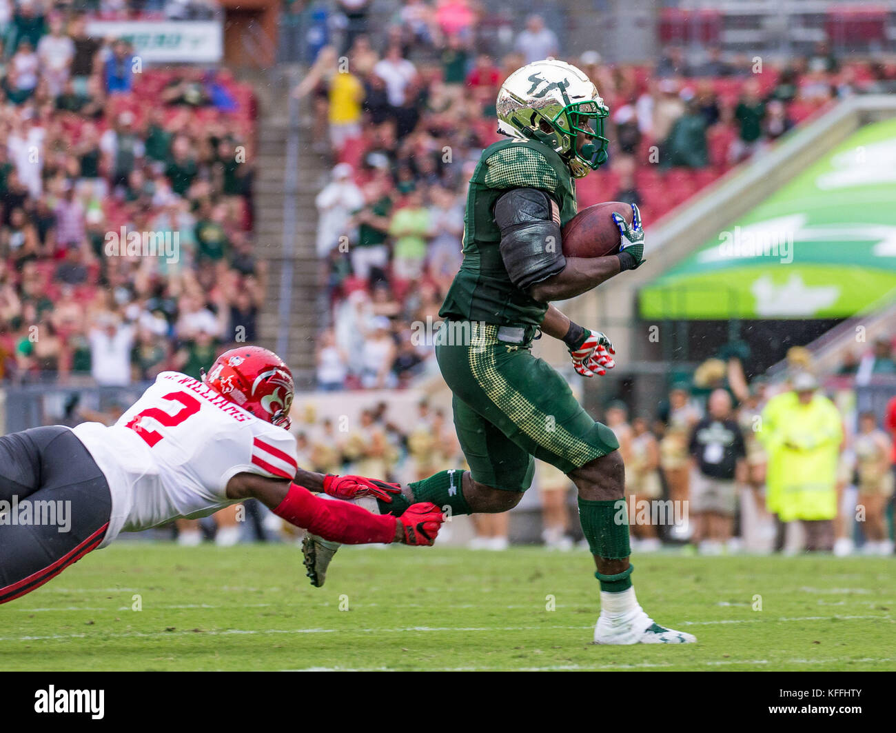Tampa, Florida, USA. 28th Oct, 2017. Houston Cougars safety Khalil ...