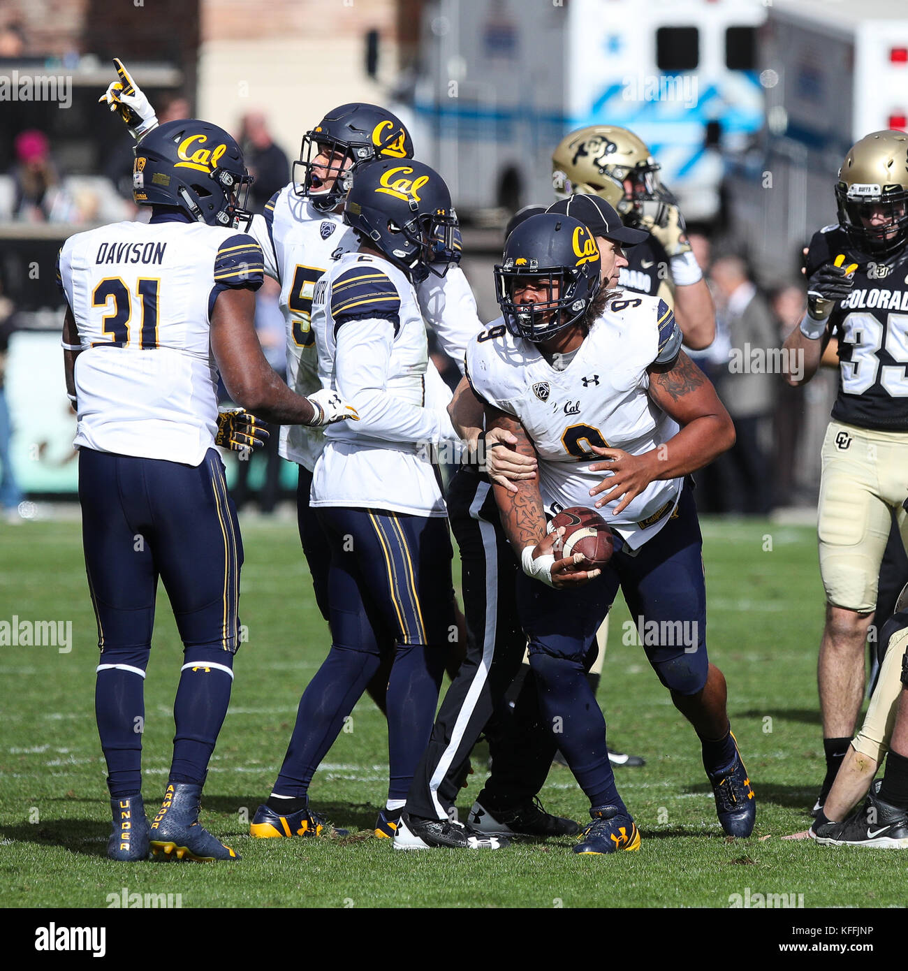 The Second Half. 28th Oct, 2017. Cal's James Looney recvoers the fumble ...