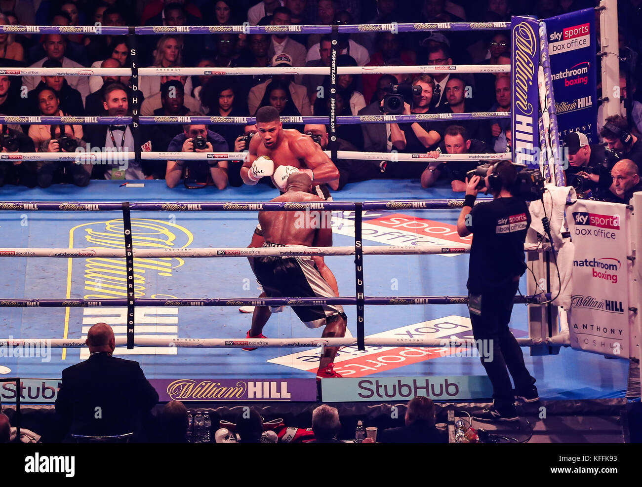 Principality Stadium, Cardiff, Wales, UK 28th October 2017. IBF World ...