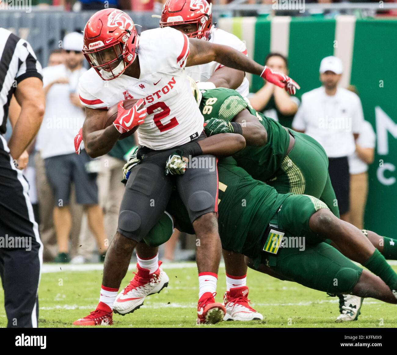 Tampa, Florida, USA. 28th Oct, 2017. Houston Cougars running back Duke ...