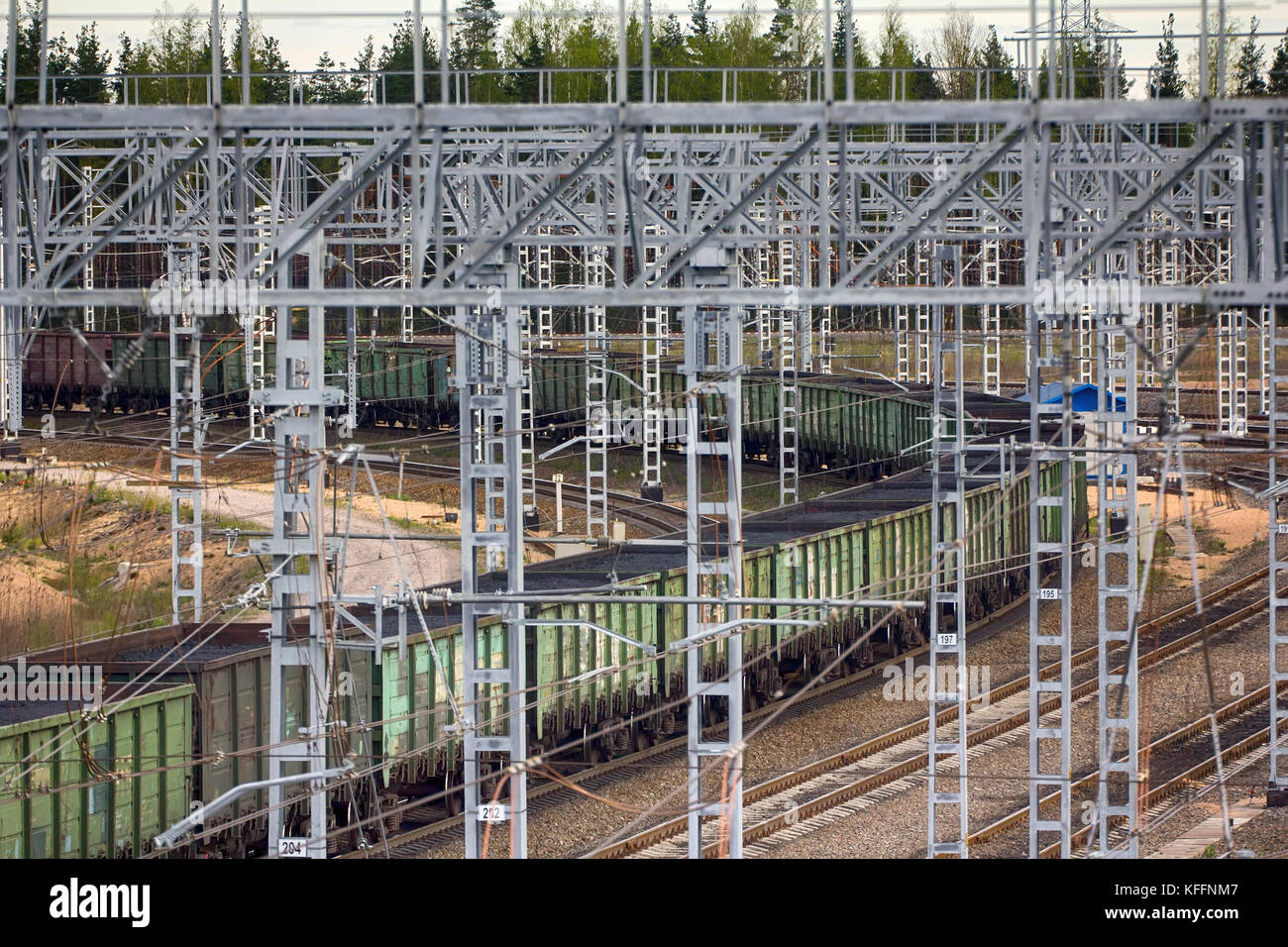 Electrification railway. Metal t-designs for electrical networks at the ...