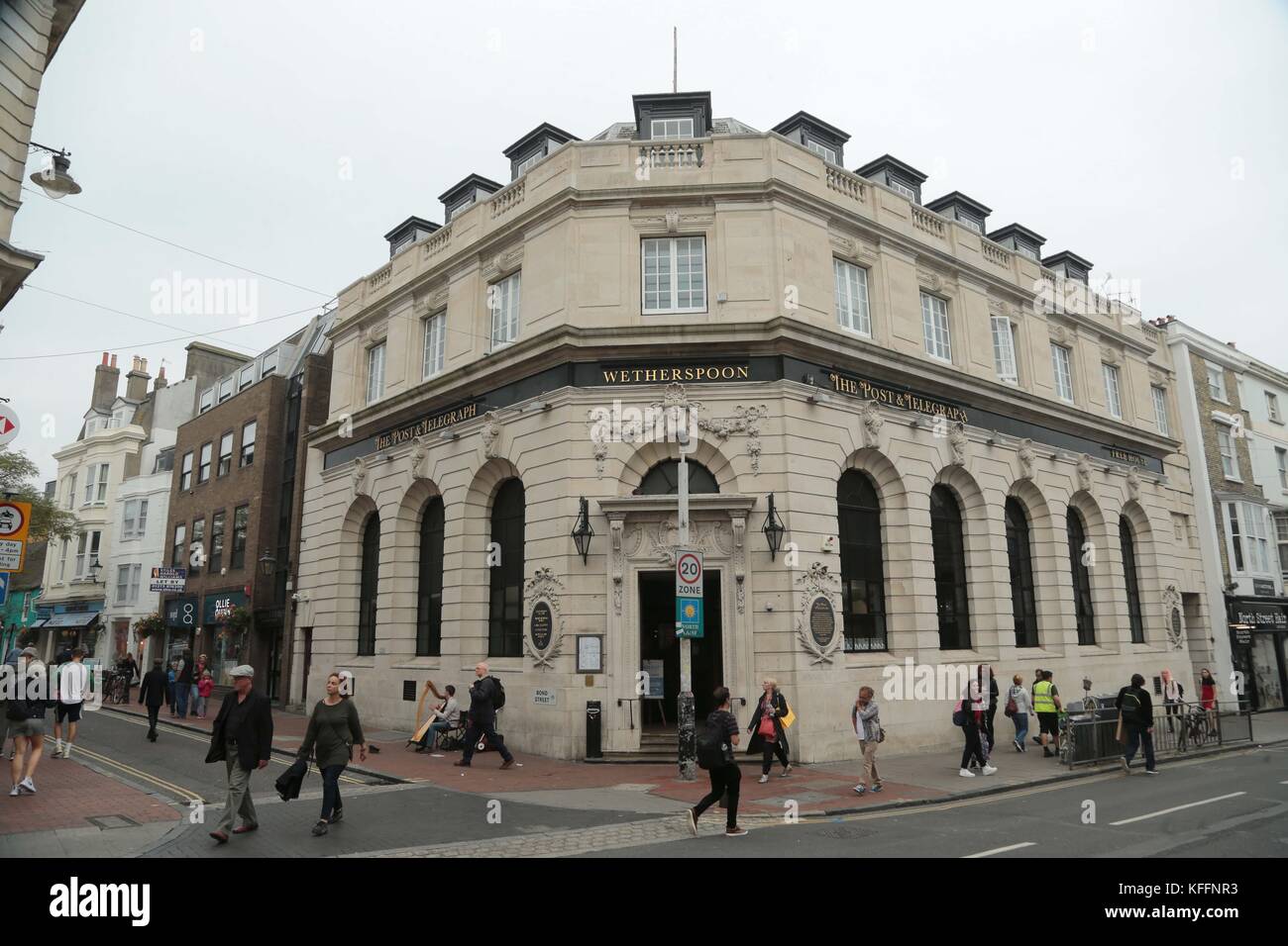 Jd wetherspoon plc hi-res stock photography and images - Alamy