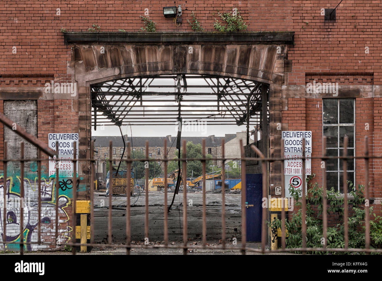 Glasgow first bus hi-res stock photography and images - Alamy