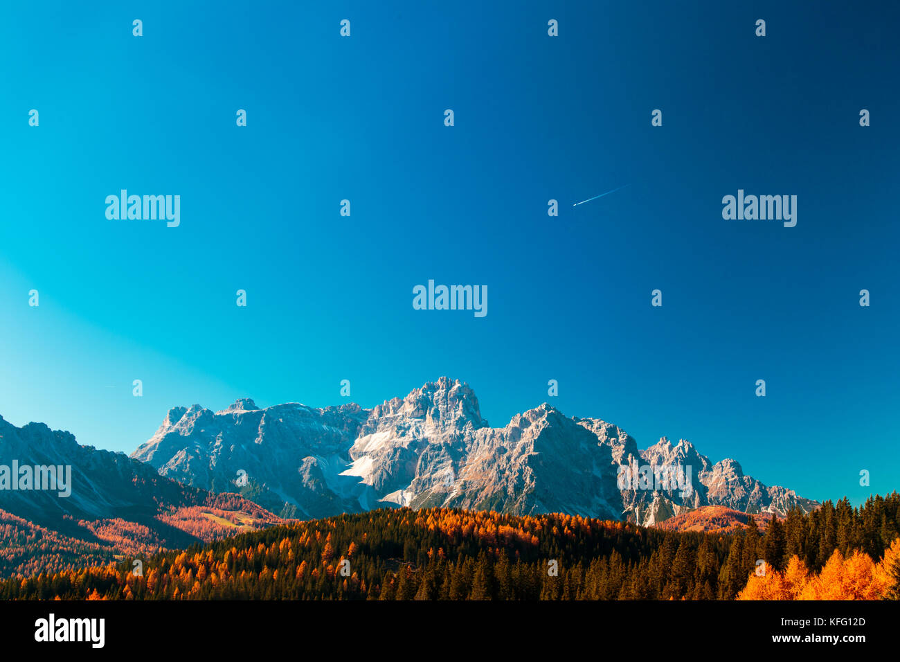 Autumn in the italian alps Stock Photo - Alamy
