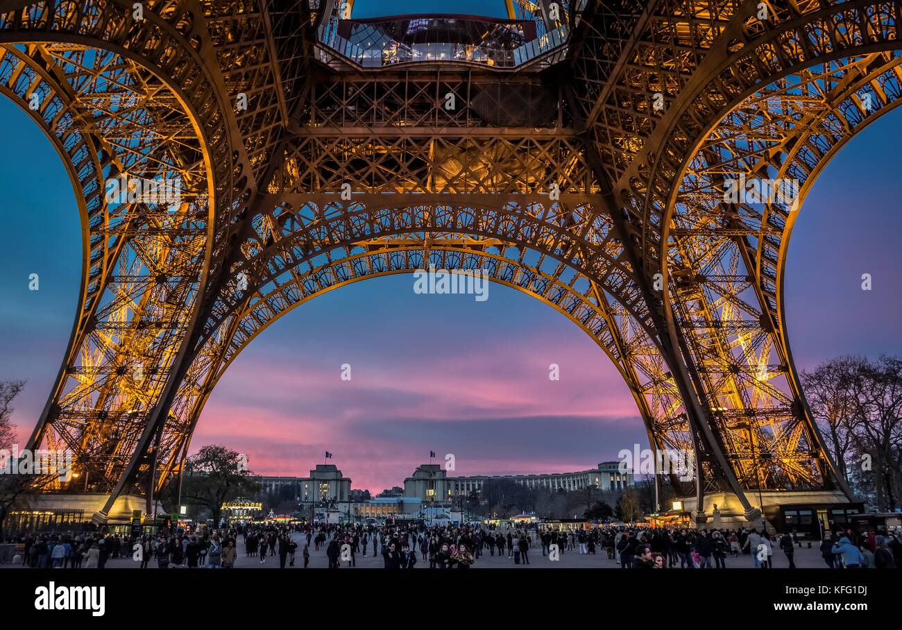 Dusk beneath the golden arches Stock Photo - Alamy