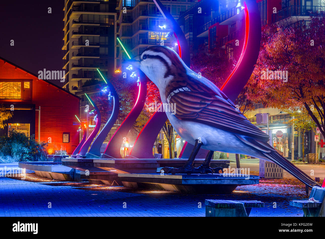 Giant Sparrow sculpture, "The Birds" by artist Myfanwy MacLeod, Olympic ...