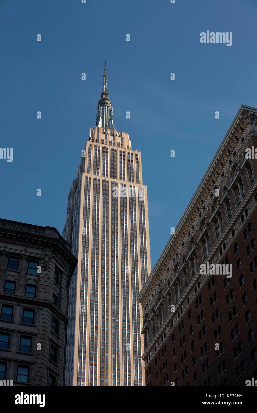 The Empire State Building viewed from 34th Street, New York City, USA ...
