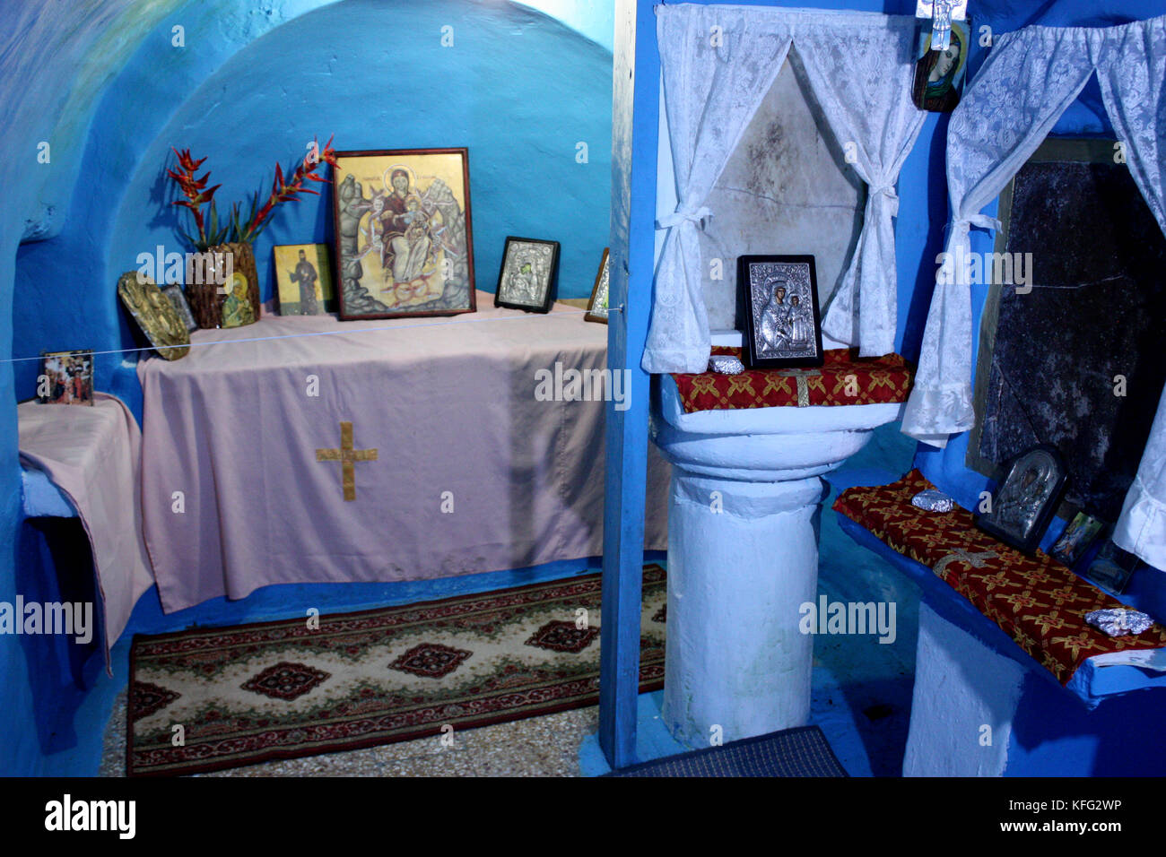 Pythagoras cave samos hi-res stock photography and images - Alamy