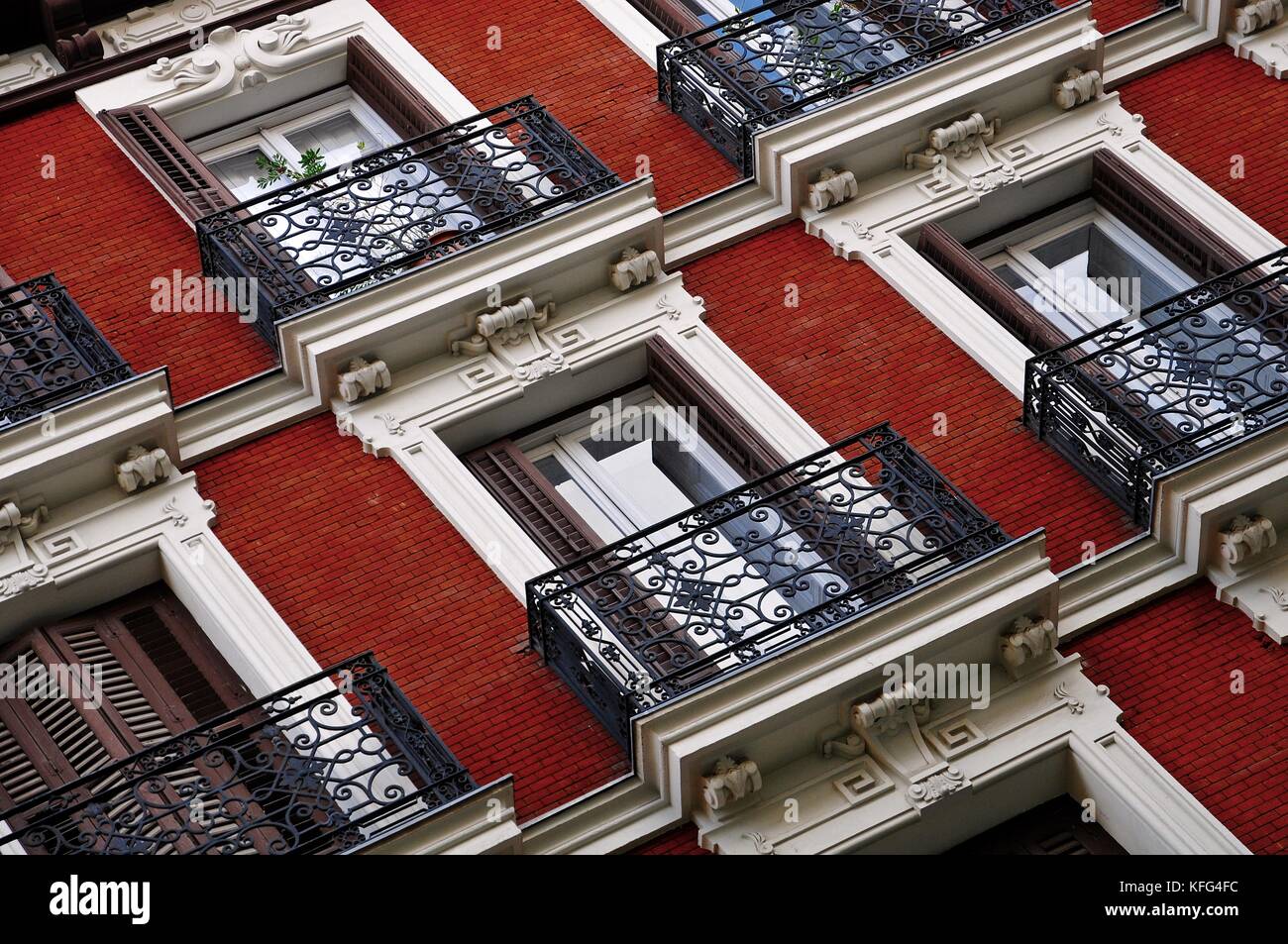 Artistic building hi-res stock photography and images - Alamy