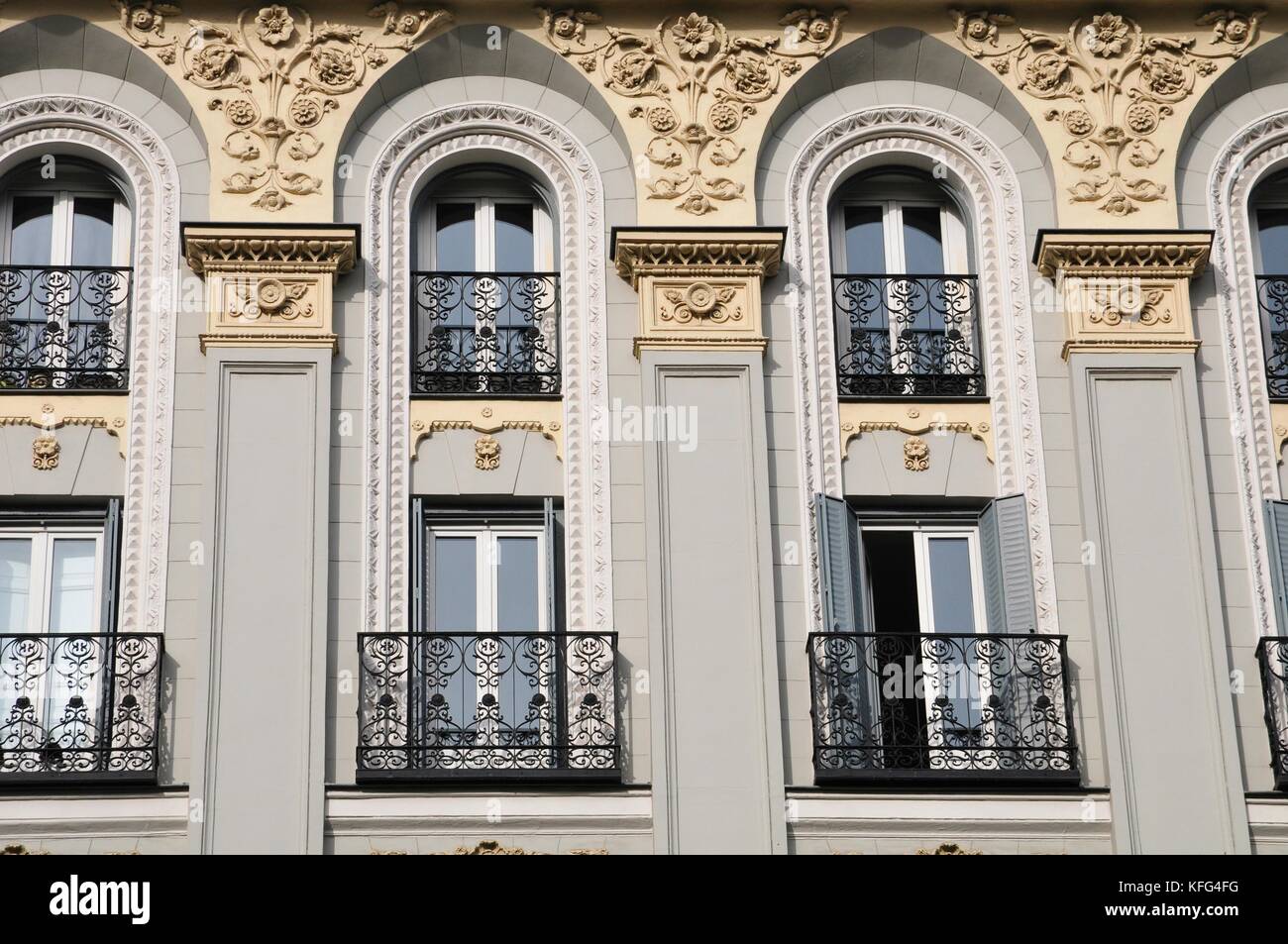 Artistic building hi-res stock photography and images - Alamy