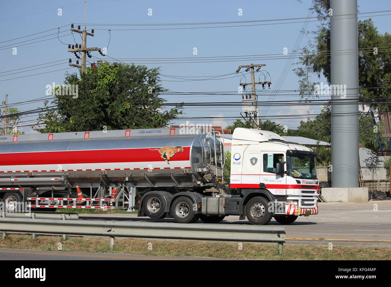 Esso motor oil truck hi-res stock photography and images - Alamy