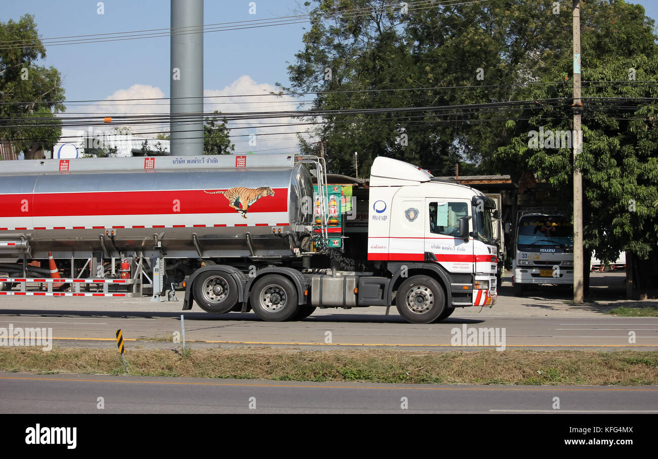 Esso motor oil truck hi-res stock photography and images - Alamy