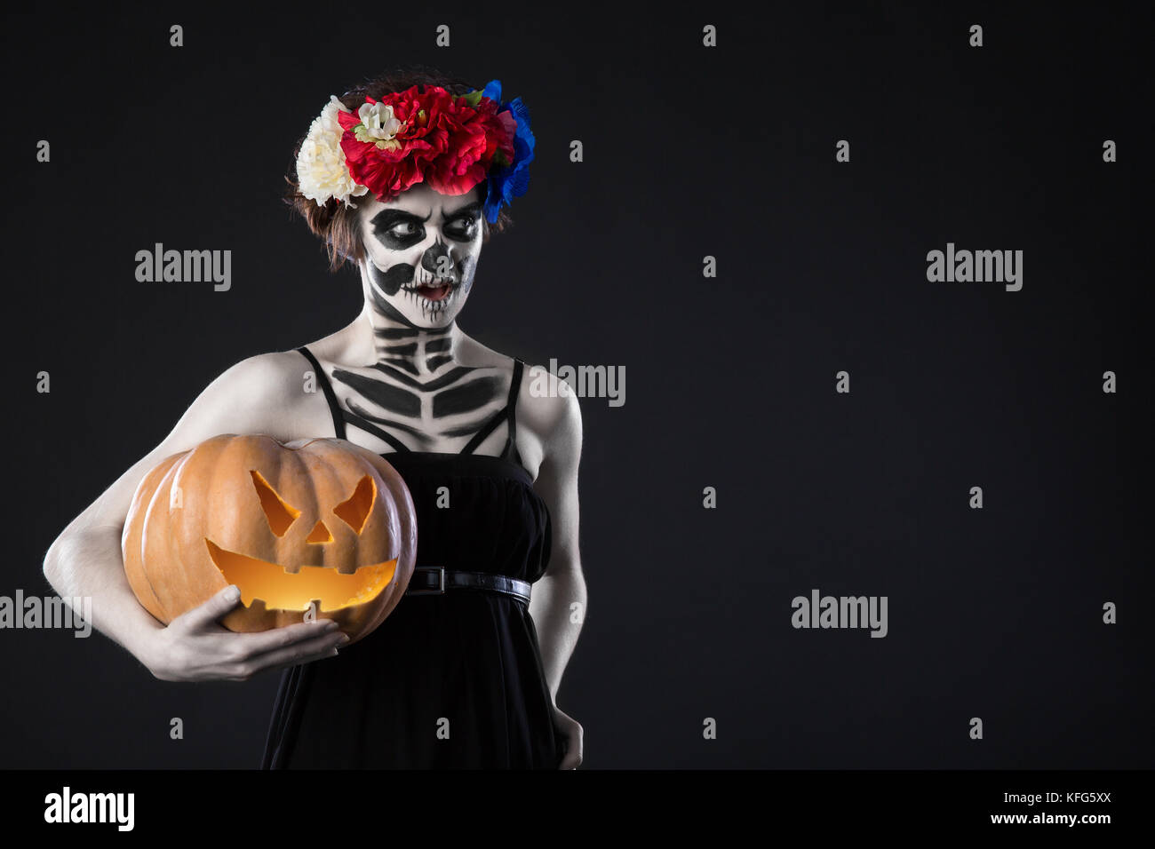 Beautiful zombie girl makeup mask hi-res stock photography and images ...