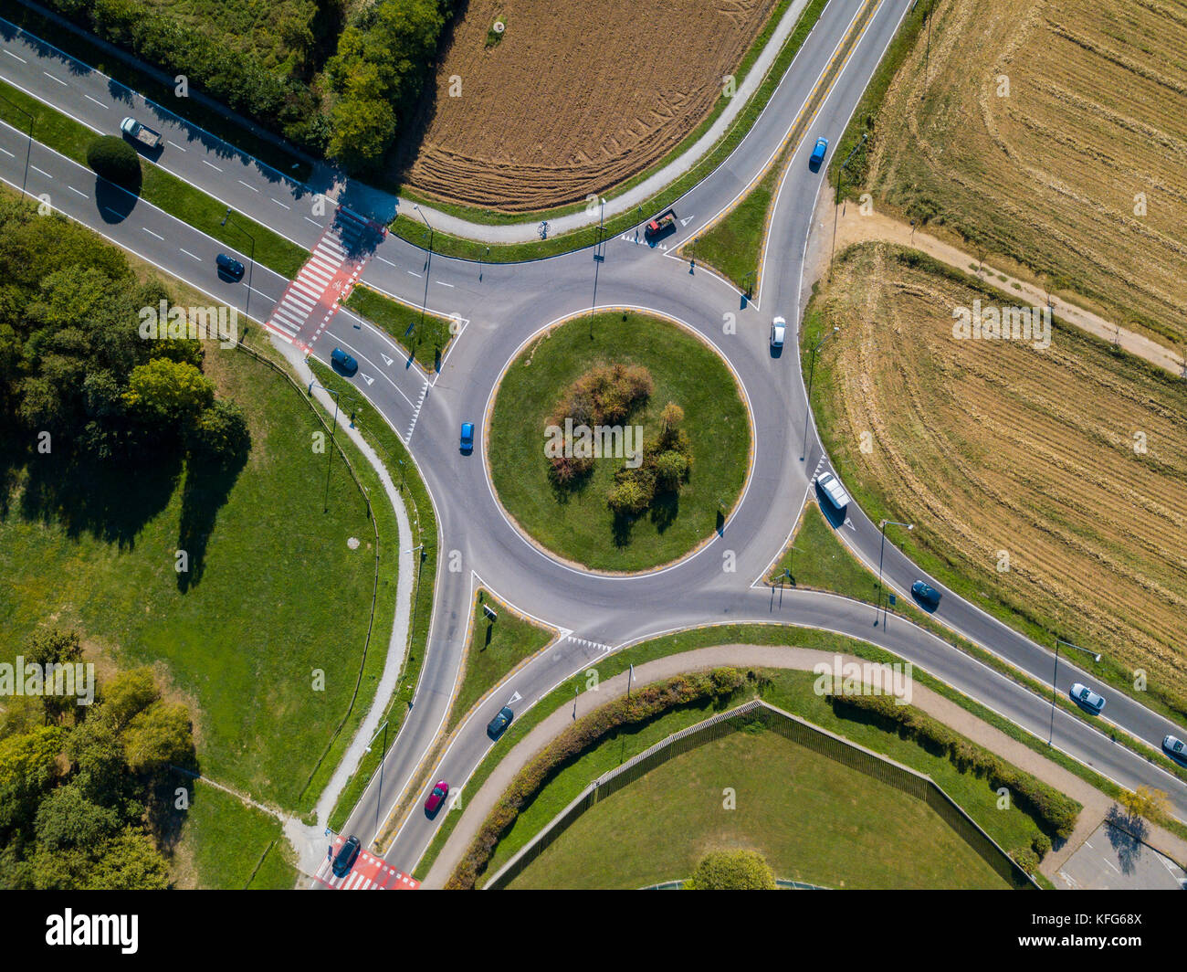 Aerial view of a roundabout and vehicle circulation, street Stock Photo ...