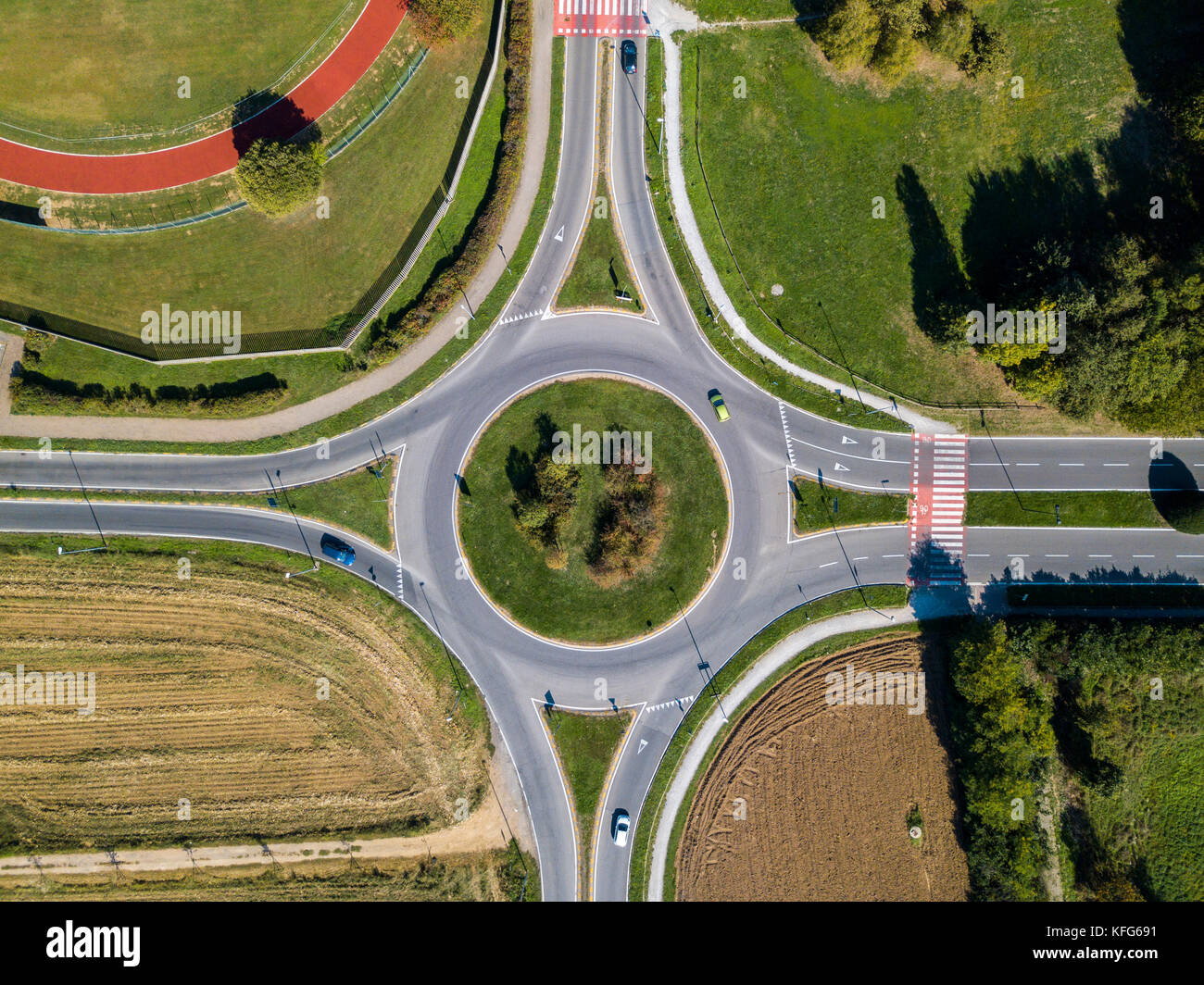 Aerial view of a roundabout and vehicle circulation, street Stock Photo ...