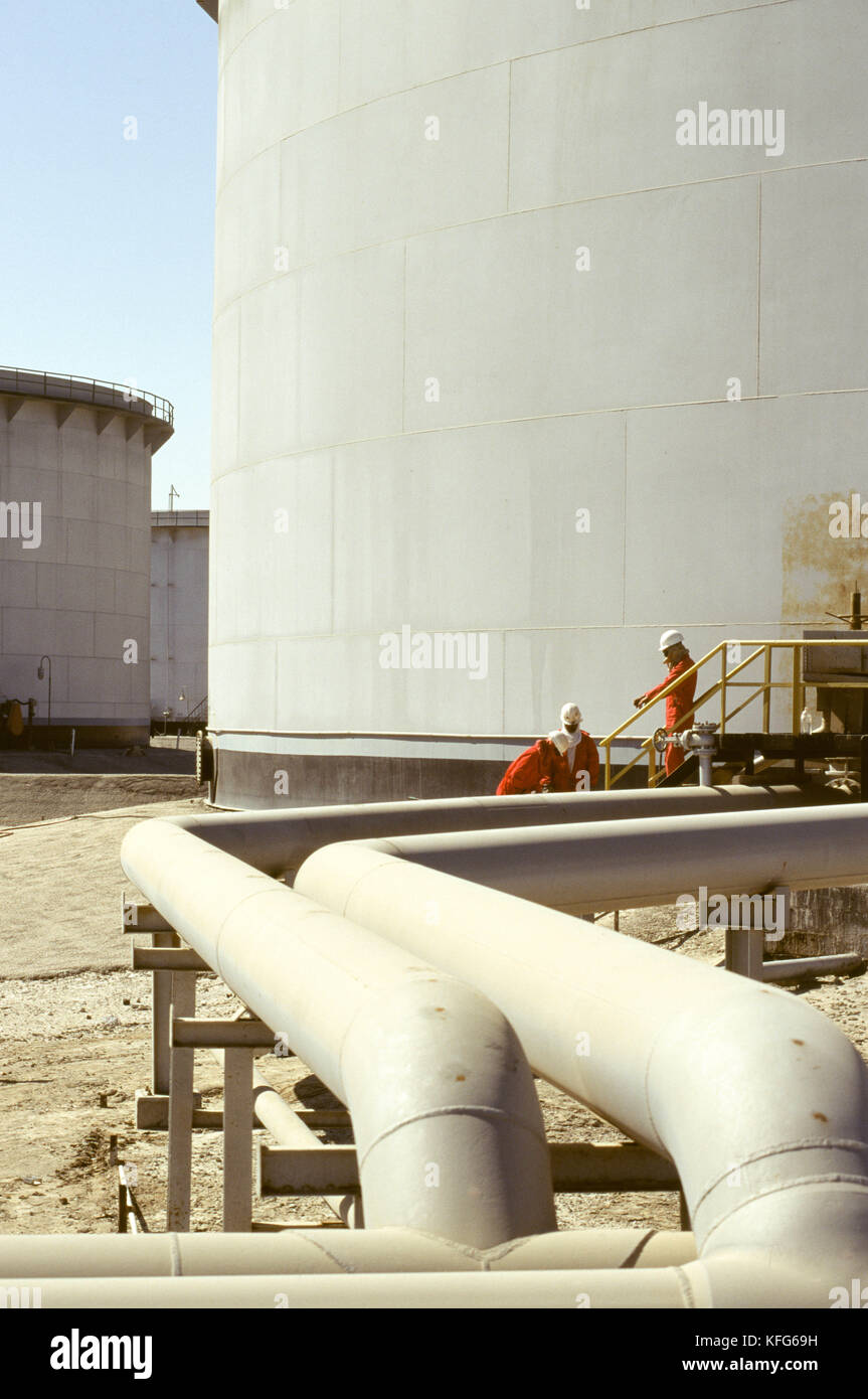 The Ras Tanura oil refinery, largest in the world, owned and operated ...