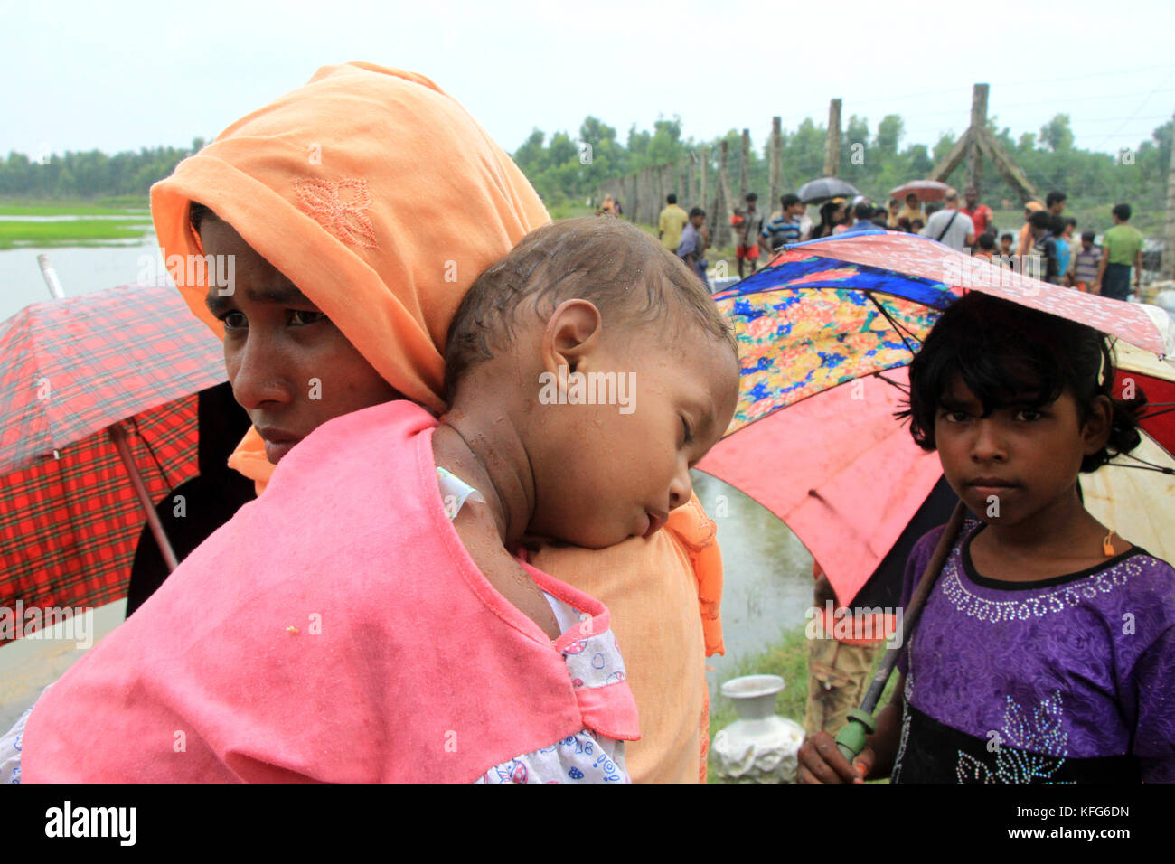 Myanmar: Rohingya refugees fleeing military operation in Myanmar’s ...
