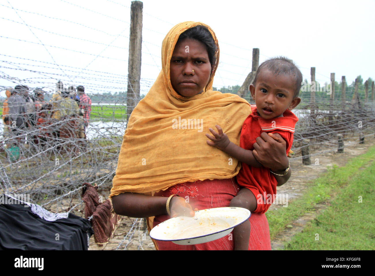 Myanmar: Rohingya refugees fleeing military operation in Myanmar’s ...