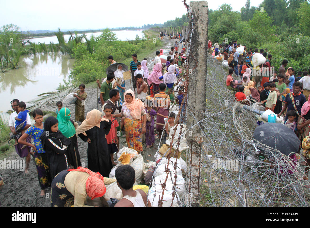 Myanmar: Rohingya refugees fleeing military operation in Myanmar’s ...