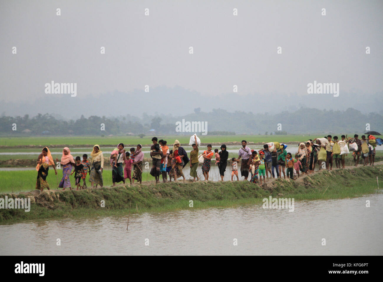 Myanmar: Rohingya refugees fleeing military operation in Myanmar’s ...